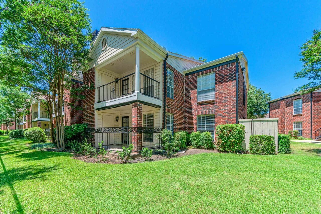 Best Apartments in Irving TX | Oaks at Valley Ranch